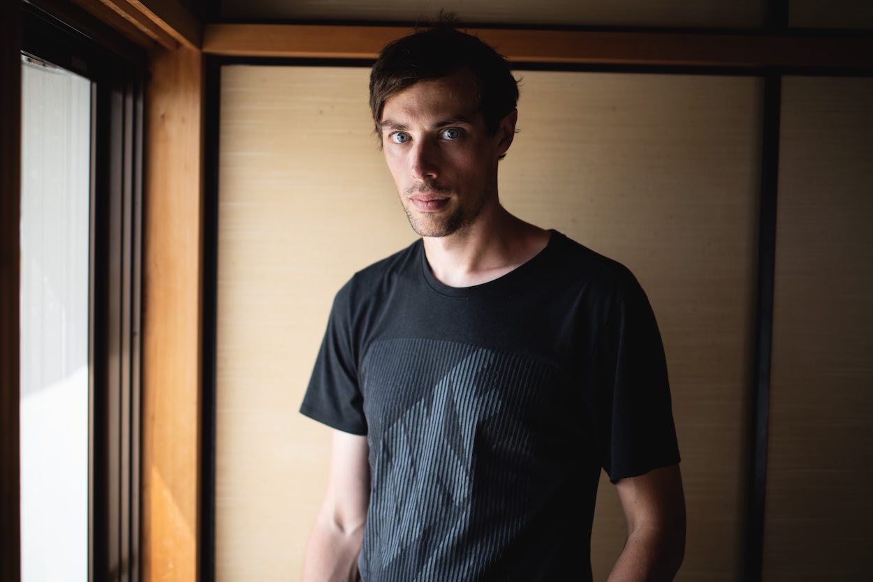 Sebastian Reynolds – The Universe Remembers